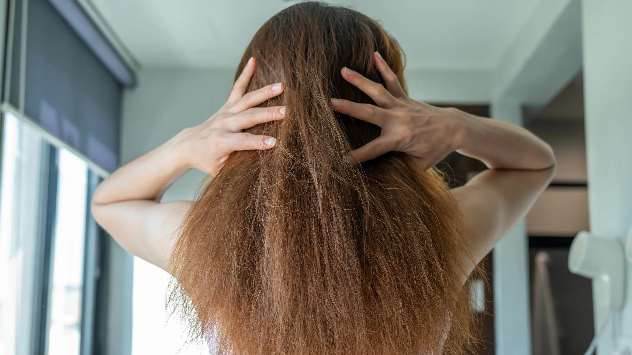 ¡Adiós al cabello encrespado! Consejos para controlar el frizz | SaludWoman